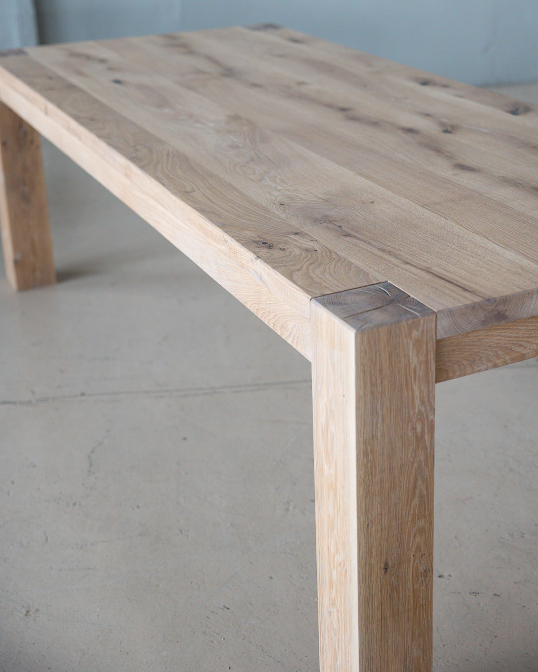 Carly Dining Table – Bark & Steel